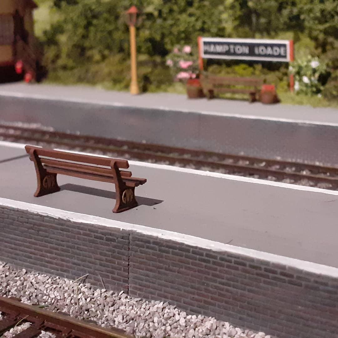 OO scale | Great Western Railway (GWR) bench (3 pack) – Model Railway ...